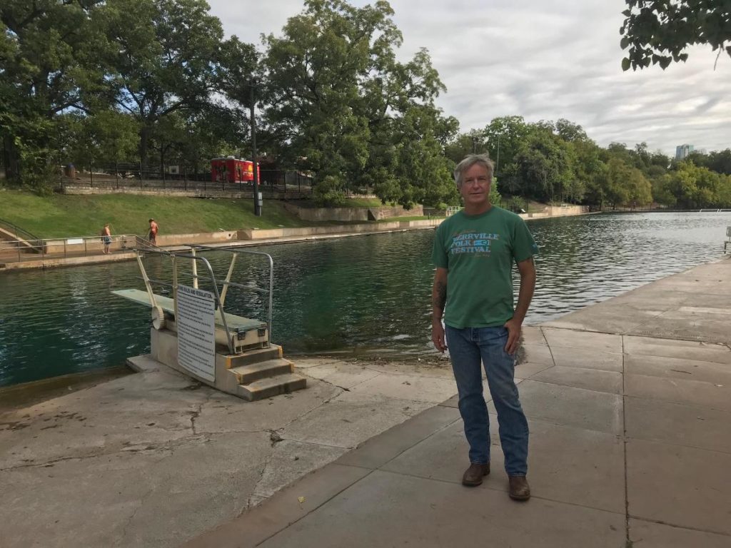 Choosing between boots and flip-flops | Texas Standard