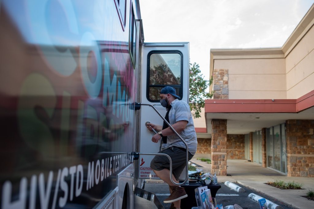 Colorful, welcoming and friendly: New mobile health unit makes HIV ...
