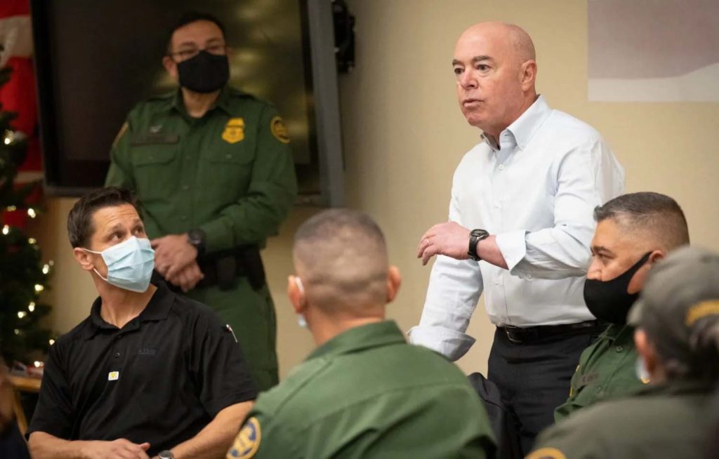 Homeland Security secretary visits border, says plans underway for ...