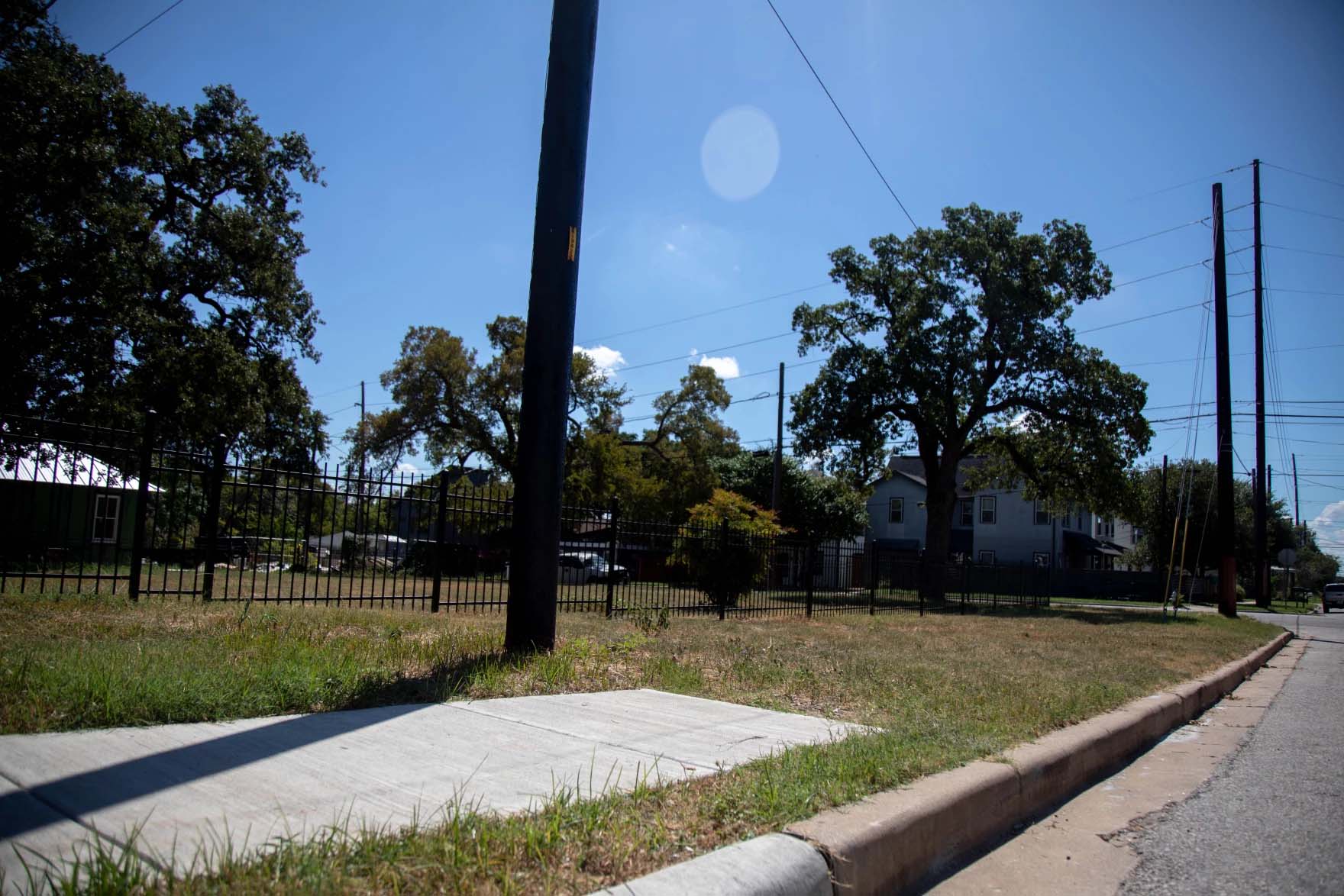 Why do sidewalks in Austin suddenly end? | Texas Standard