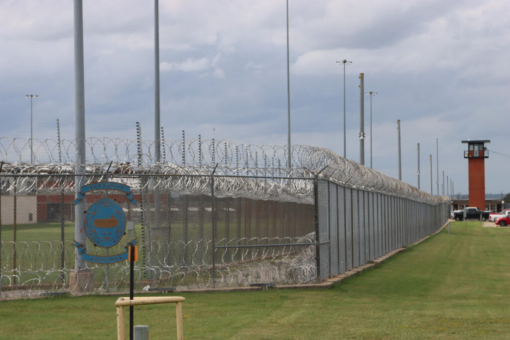 A prison beating by guards reflects staffing and training issue ...