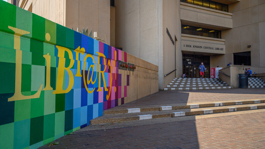 In a new information age, news outlets are partnering with public ...