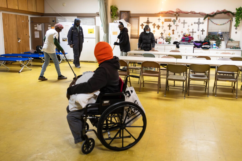 Working to ‘love thy neighbor,’ an Austin church creates an overnight ...